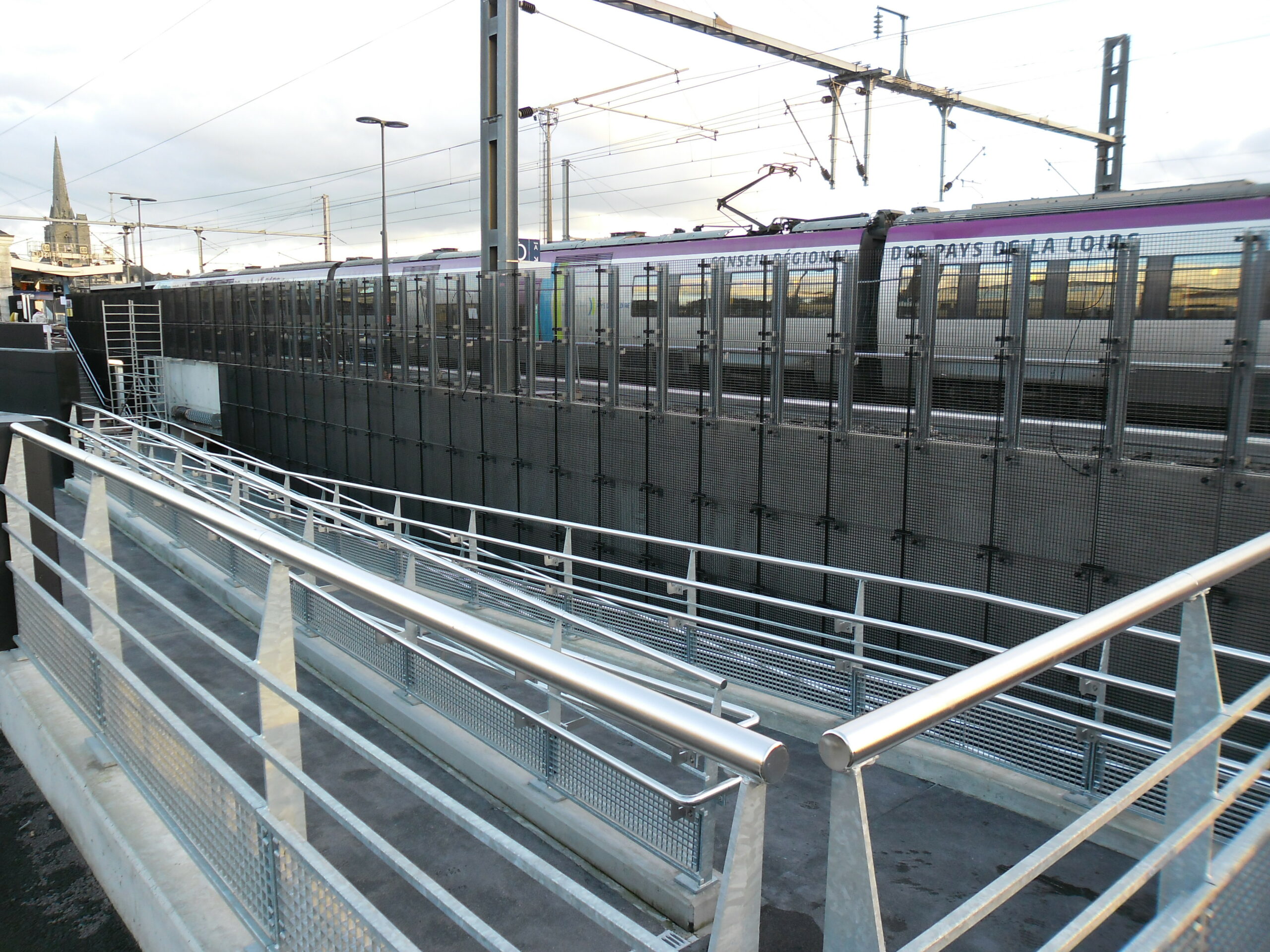 Railway guardrails - Rousseau